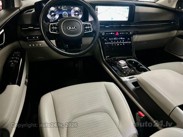 Grey Kia Carnival 2021 in Tallinn, with an engine capacity of 2.20 L and mileage of 110 thousand km for 35880 €, photo 10 on AUTOMOTO.COM.LV