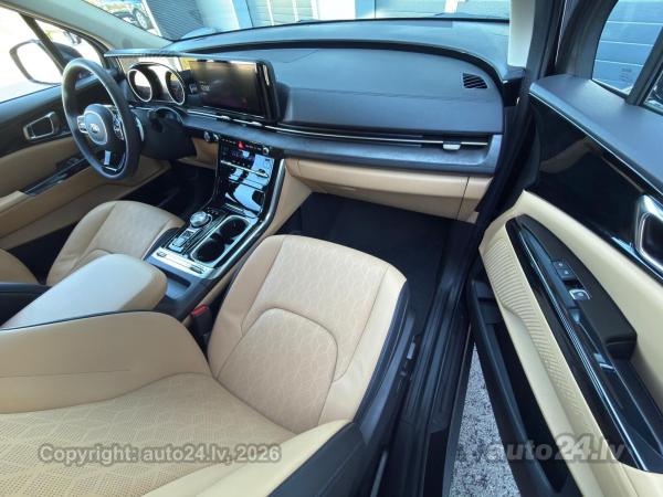 Grey Kia Carnival 2021 in Tallinn, with an engine capacity of 0.00 L and mileage of 139 thousand km for 33900 €, photo 9 on AUTOMOTO.COM.LV