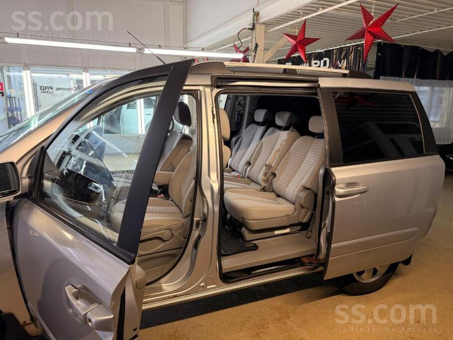 Kia Carnival 2006 in Riga, with an engine capacity of 2.90 L and mileage of 280 thousand km for 2500 €, photo 5 on AUTOMOTO.COM.LV