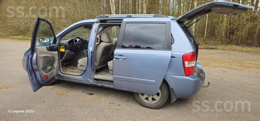Kia Carnival 2007 in Riga, with an engine capacity of 2.90 L and mileage of 278 thousand km for 550 €, photo 1 on AUTOMOTO.COM.LV