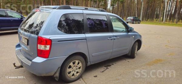 Kia Carnival 2007 in Riga, with an engine capacity of 2.90 L and mileage of 278 thousand km for 1800 €, photo 7 on AUTOMOTO.COM.LV