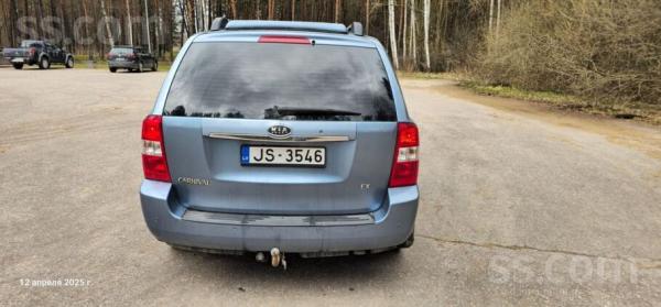 Kia Carnival 2007 in Riga, with an engine capacity of 2.90 L and mileage of 278 thousand km for 1800 €, photo 9 on AUTOMOTO.COM.LV