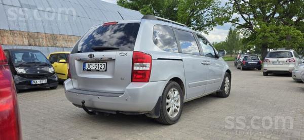 Киа Карнивал 2008 в Валмиера, объемом двигателя 2.90 л и пробегом 372 тыс. км за 1500 €, фото 3 на AUTOMOTO.COM.LV