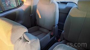 Kia Carnival 2008 Rīga, ar dzinēja tilpumu 2.90 L un nobraukumu 168 tūkst. km par 3490 €, foto 20 vietnē AUTOMOTO.COM.LV