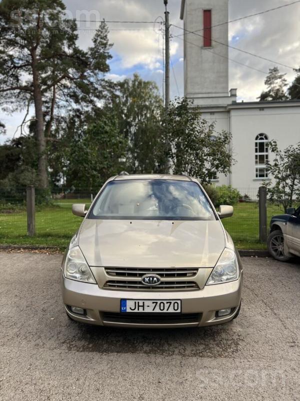 Kia Carnival 2010 in Riga on AUTOMOTO.COM.LV Kia Carnival 2010 in Riga, with an engine capacity of 2.90 L and mileage of 340 thousand km for 4800 €, photo 4 on AUTOMOTO.COM.LV