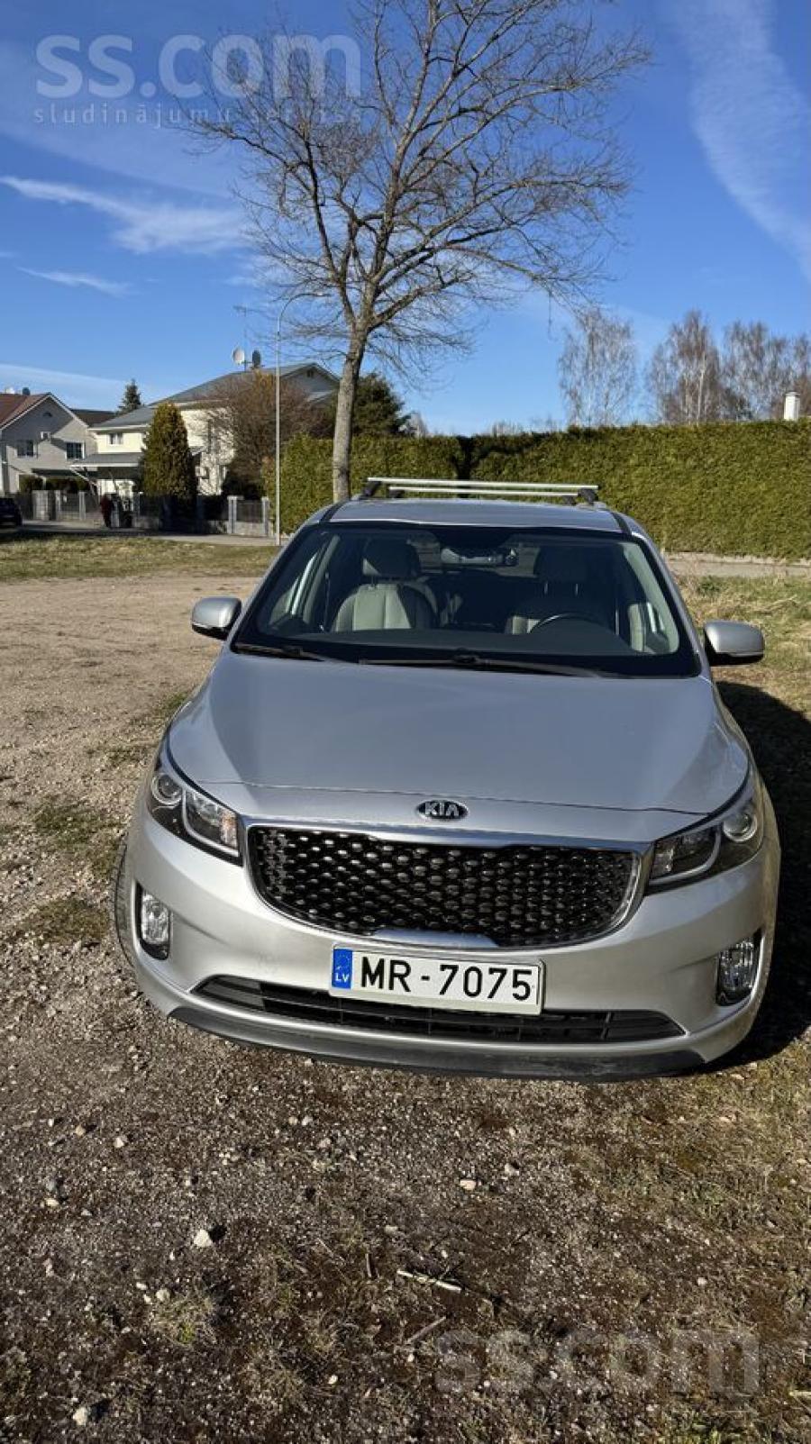 Kia Carnival 2015 in Jurmala, with an engine capacity of 3.30 L and mileage of 174 thousand km for 11200 €, photo 4 on AUTOMOTO.COM.LV
