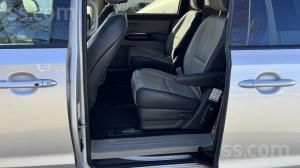 Kia Carnival 2015 in Jurmala, with an engine capacity of 3.30 L and mileage of 174 thousand km for 11200 €, photo 9 on AUTOMOTO.COM.LV