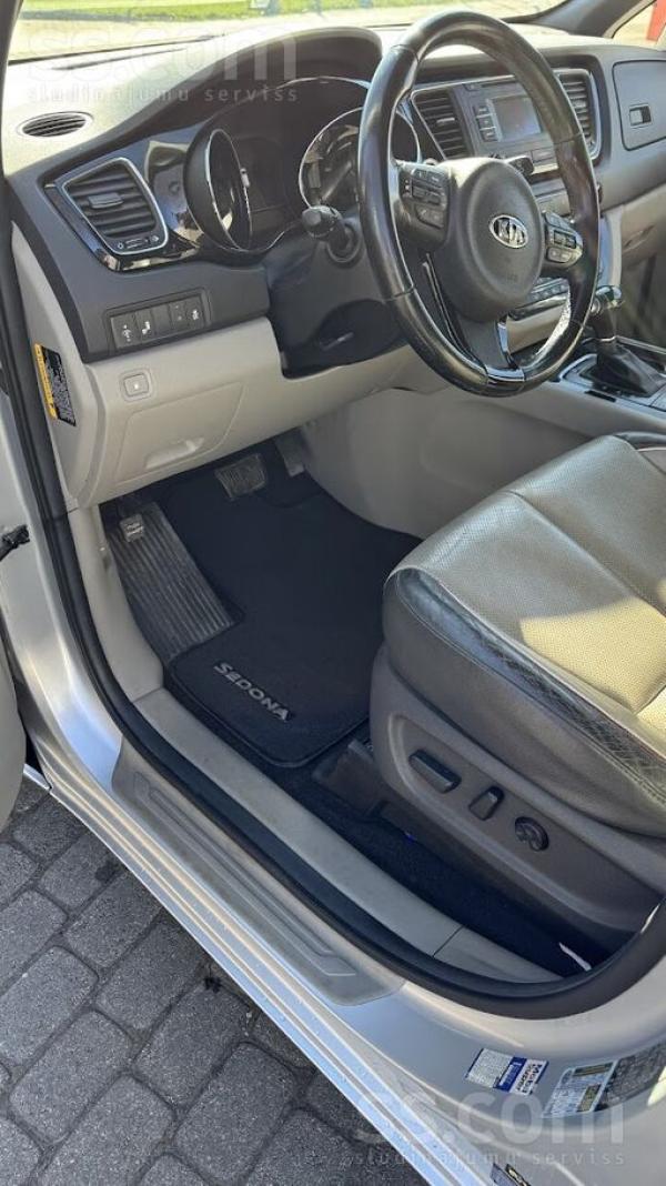 Kia Carnival 2015 in Jurmala, with an engine capacity of 3.30 L and mileage of 174 thousand km for 11200 €, photo 10 on AUTOMOTO.COM.LV