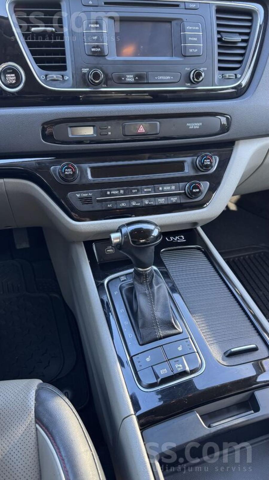 Kia Carnival 2015 in Jurmala, with an engine capacity of 3.30 L and mileage of 174 thousand km for 11200 €, photo 19 on AUTOMOTO.COM.LV
