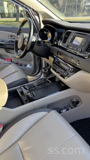 Kia Carnival 2015 in Jurmala, with an engine capacity of 3.30 L and mileage of 174 thousand km for 11200 €, photo 20 on AUTOMOTO.COM.LV