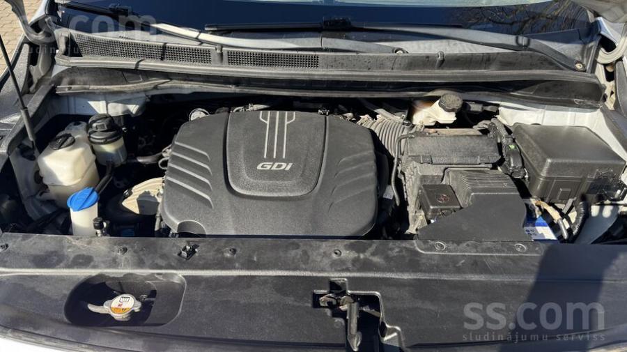 Kia Carnival 2015 in Jurmala, with an engine capacity of 3.30 L and mileage of 174 thousand km for 11200 €, photo 24 on AUTOMOTO.COM.LV