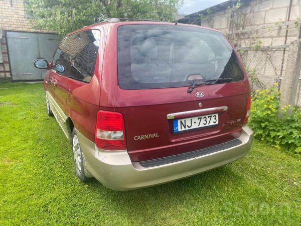 Sarkans Kia Carnival 2006 Preiļi, ar dzinēja tilpumu 2.90 L un nobraukumu 159 tūkst. km par 1900 €, foto 4 vietnē AUTOMOTO.COM.LV