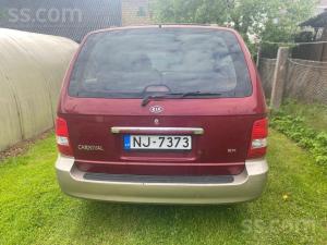 Red Kia Carnival 2006 in Preili, with an engine capacity of 2.90 L and mileage of 159 thousand km for 1900 €, photo 7 on AUTOMOTO.COM.LV