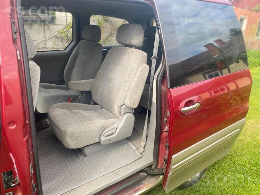 Red Kia Carnival 2006 in Preili, with an engine capacity of 2.90 L and mileage of 159 thousand km for 1900 €, photo 11 on AUTOMOTO.COM.LV