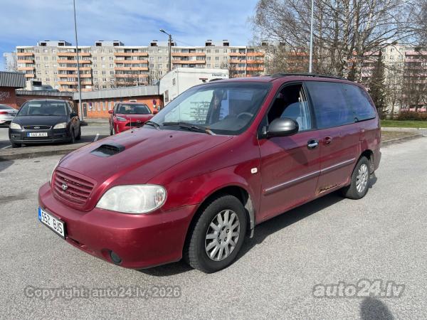 Red Kia Carnival 2002 in Tallinn, with an engine capacity of 2.90 L and mileage of 246 thousand km for 590 €, photo 1 on AUTOMOTO.COM.LV