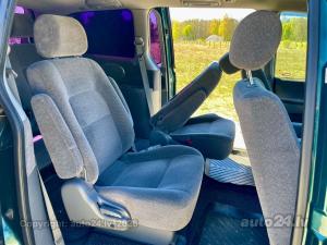 Kia Carnival 2002 in Tallinn, with an engine capacity of 2.90 L and mileage of 170 thousand km for 1700 €, photo 12 on AUTOMOTO.COM.LV