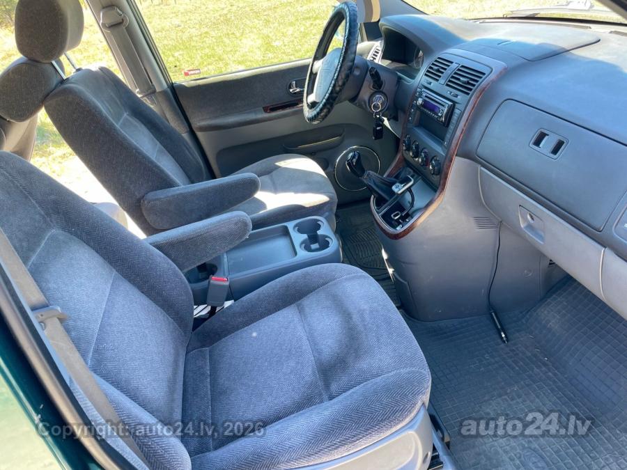Kia Carnival 2002 in Tallinn, with an engine capacity of 2.90 L and mileage of 170 thousand km for 1700 €, photo 13 on AUTOMOTO.COM.LV