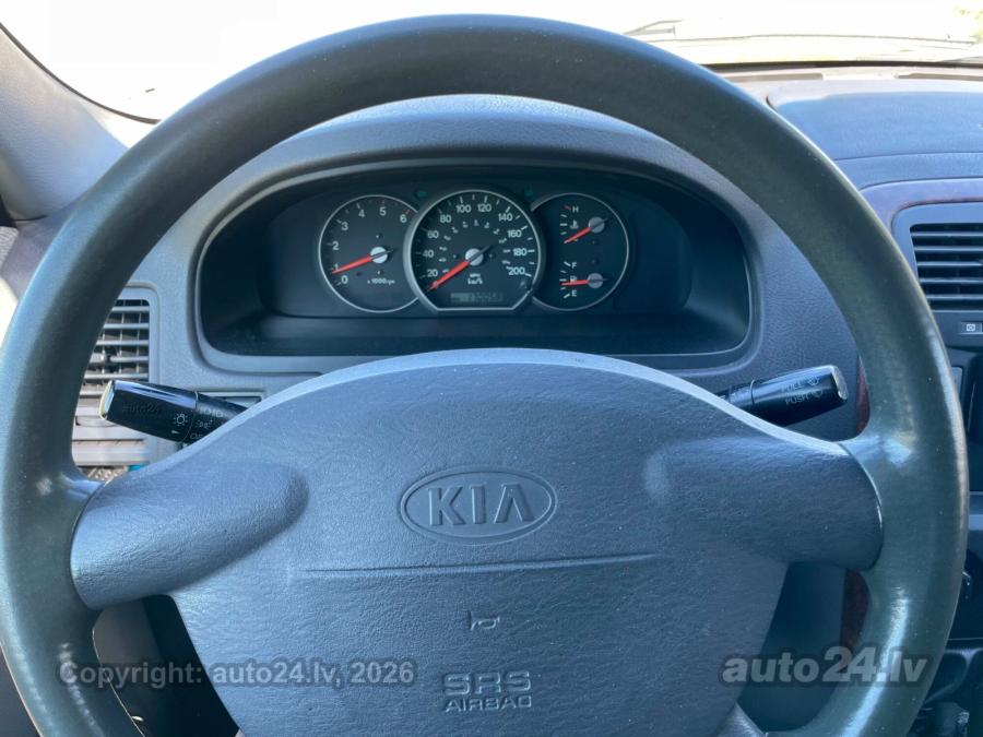 Kia Carnival 2002 in Tallinn, with an engine capacity of 2.90 L and mileage of 170 thousand km for 1700 €, photo 19 on AUTOMOTO.COM.LV