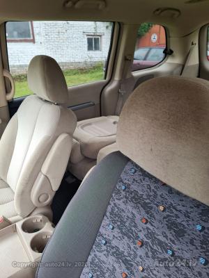 Kia Carnival 2007 in Tallinn, with an engine capacity of 2.90 L and mileage of 361 thousand km for 1400 €, photo 4 on AUTOMOTO.COM.LV
