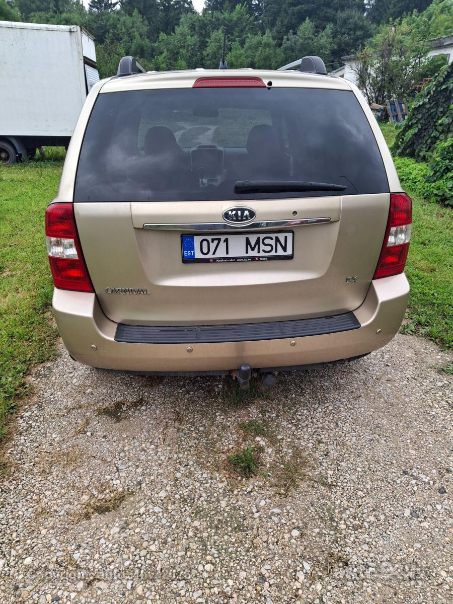 Kia Carnival 2007 in Tallinn, with an engine capacity of 2.90 L and mileage of 361 thousand km for 1400 €, photo 7 on AUTOMOTO.COM.LV