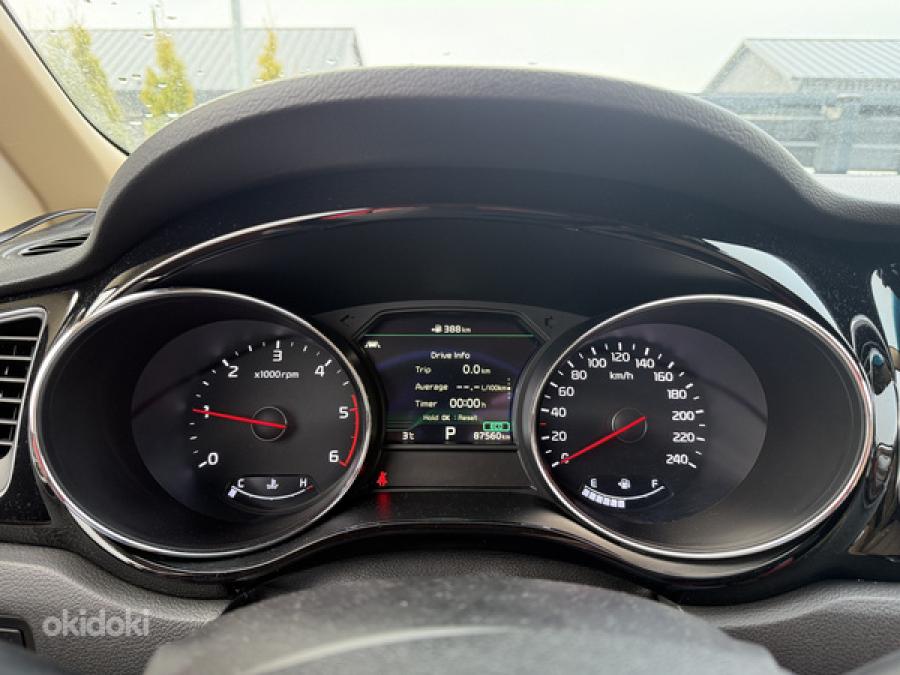 Balts Kia Carnival 2019 Tallina, ar dzinēja tilpumu 2.20 L un nobraukumu 90 tūkst. km par 33000 €, foto 12 vietnē AUTOMOTO.COM.LV