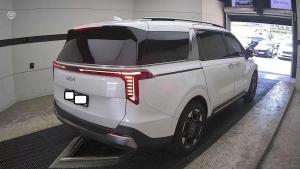 Balts Kia Carnival 2024 Viļņa, ar dzinēja tilpumu 2.15 L un nobraukumu 101 tūkst. km par 40486 €, foto 3 vietnē AUTOMOTO.COM.LV