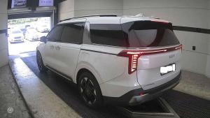 Balts Kia Carnival 2024 Viļņa, ar dzinēja tilpumu 2.15 L un nobraukumu 101 tūkst. km par 40486 €, foto 5 vietnē AUTOMOTO.COM.LV