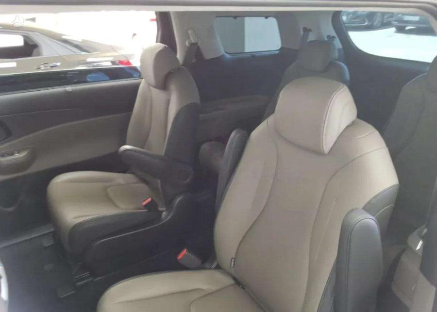 Balts Kia Carnival 2024 Viļņa, ar dzinēja tilpumu 2.15 L un nobraukumu 101 tūkst. km par 40486 €, foto 7 vietnē AUTOMOTO.COM.LV
