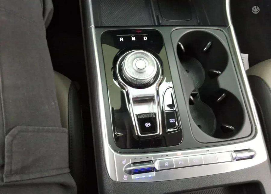 Balts Kia Carnival 2024 Viļņa, ar dzinēja tilpumu 2.15 L un nobraukumu 101 tūkst. km par 40486 €, foto 11 vietnē AUTOMOTO.COM.LV