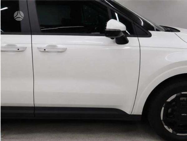 Balts Kia Carnival 2024 Viļņa, ar dzinēja tilpumu 2.15 L un nobraukumu 103 tūkst. km par 37000 €, foto 5 vietnē AUTOMOTO.COM.LV