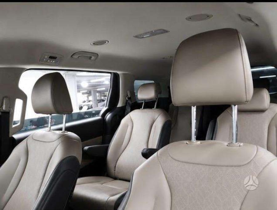 White Kia Carnival 2024 in Vilnius, with an engine capacity of 2.15 L and mileage of 103 thousand km for 37000 €, photo 11 on AUTOMOTO.COM.LV