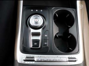 White Kia Carnival 2024 in Vilnius, with an engine capacity of 2.15 L and mileage of 103 thousand km for 37000 €, photo 17 on AUTOMOTO.COM.LV