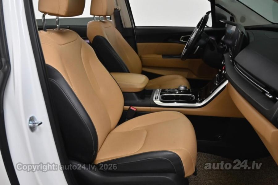 Balts Kia Carnival 2021 Tallina, ar dzinēja tilpumu 2.20 L un nobraukumu 110 tūkst. km par 36880 €, foto 7 vietnē AUTOMOTO.COM.LV
