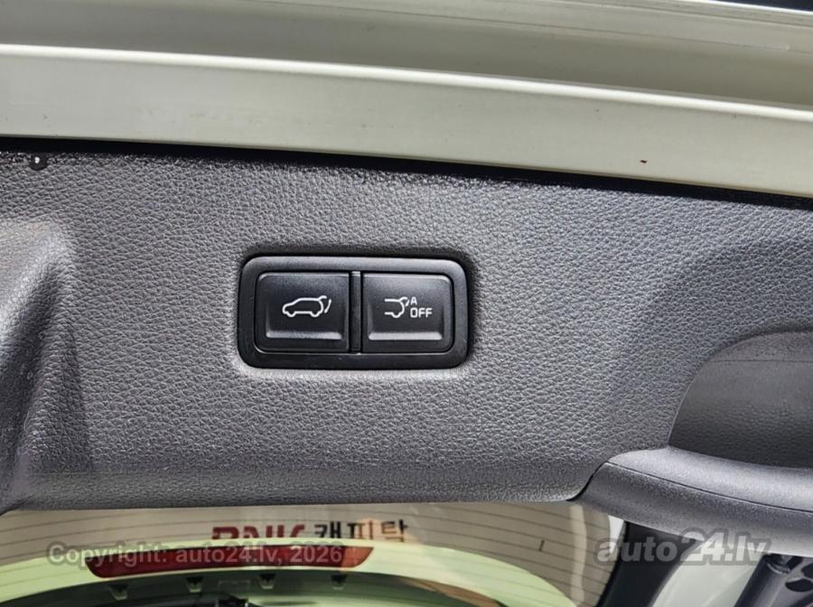 Balts Kia Carnival 2021 Tallina, ar dzinēja tilpumu 2.20 L un nobraukumu 113 tūkst. km par 34880 €, foto 14 vietnē AUTOMOTO.COM.LV