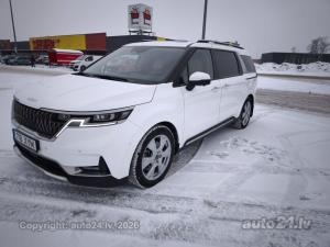White Kia Carnival 2023 in Tallinn, with an engine capacity of 2.20 L and mileage of 33 thousand km for 42900 €, photo  on AUTOMOTO.COM.LV