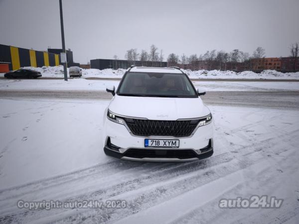 Balts Kia Carnival 2023 Tallina, ar dzinēja tilpumu 2.20 L un nobraukumu 33 tūkst. km par 42900 €, foto 3 vietnē AUTOMOTO.COM.LV