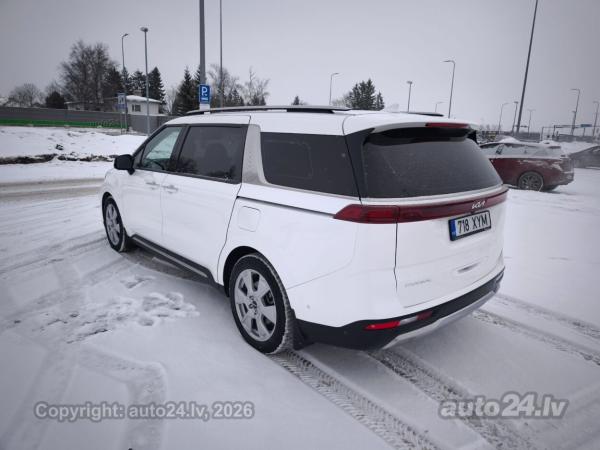 Balts Kia Carnival 2023 Tallina, ar dzinēja tilpumu 2.20 L un nobraukumu 33 tūkst. km par 42900 €, foto 4 vietnē AUTOMOTO.COM.LV