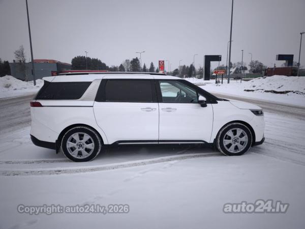 Balts Kia Carnival 2023 Tallina, ar dzinēja tilpumu 2.20 L un nobraukumu 33 tūkst. km par 42900 €, foto 7 vietnē AUTOMOTO.COM.LV