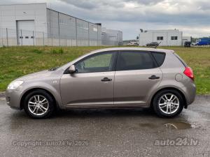 Beige Kia Ceed 2008 in Tartu, with an engine capacity of 1.60 L and mileage of 231 thousand km for 2490 €, photo 4 on AUTOMOTO.COM.LV