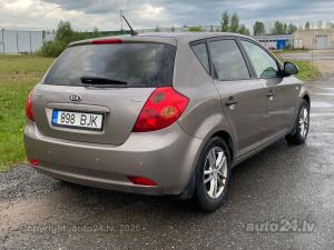 Beige Kia Ceed 2008 in Tartu, with an engine capacity of 1.60 L and mileage of 231 thousand km for 2490 €, photo 7 on AUTOMOTO.COM.LV