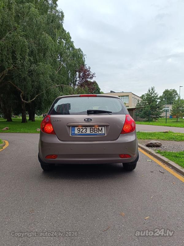 Beige Kia Ceed 2008 in Tallinn, with an engine capacity of 1.60 L and mileage of 47 thousand km for 3999 €, photo 4 on AUTOMOTO.COM.LV