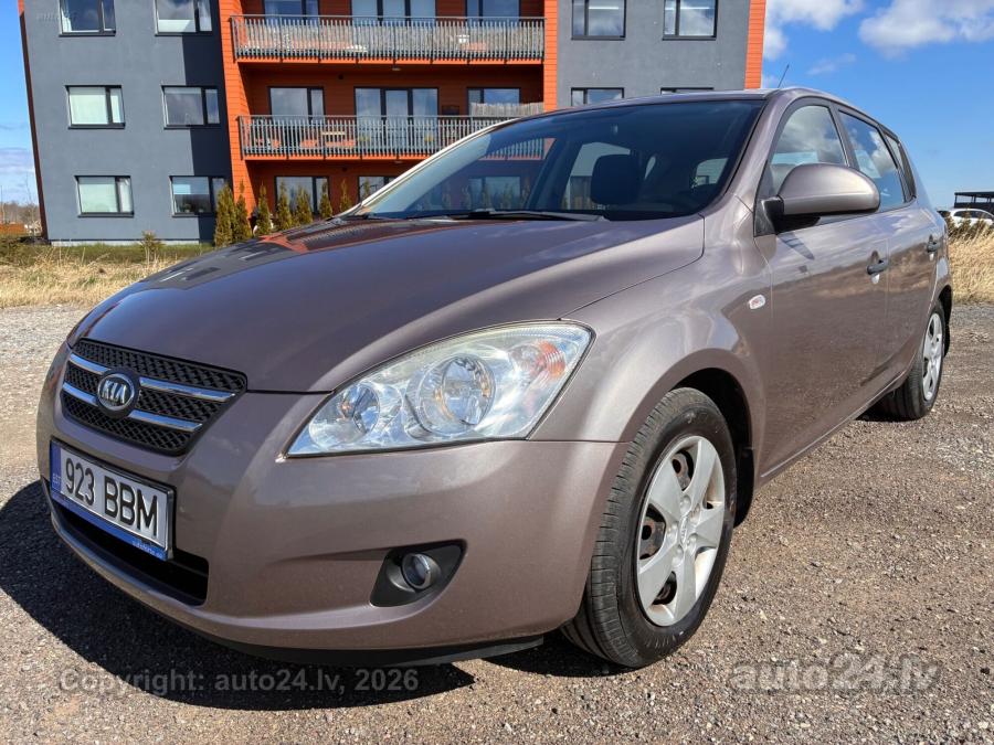 Beige Kia Ceed 2009 in Paldiski, with an engine capacity of 1.60 L and mileage of 44 thousand km for 3799 €, photo 8 on AUTOMOTO.COM.LV