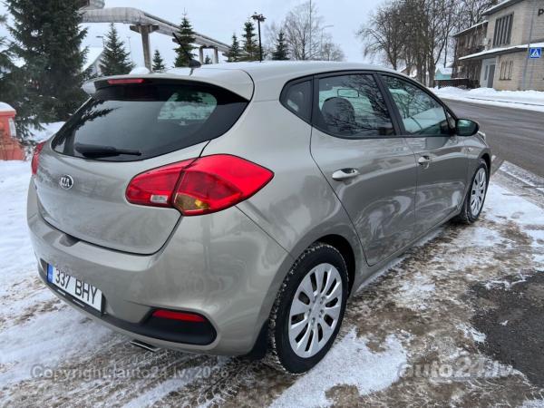 Smilšu krāsa Kia Ceed 2013 Paide, ar dzinēja tilpumu 1.40 L un nobraukumu 36 tūkst. km par 7990 €, foto 3 vietnē AUTOMOTO.COM.LV