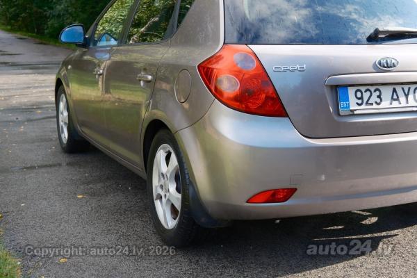 Киа Сид 2007 в Таллин на AUTOMOTO.COM.LV Бежевый Киа Сид 2007 в Таллин, объемом двигателя 1.40 л и пробегом 135 тыс. км за 3000 €, фото 8 на AUTOMOTO.COM.LV