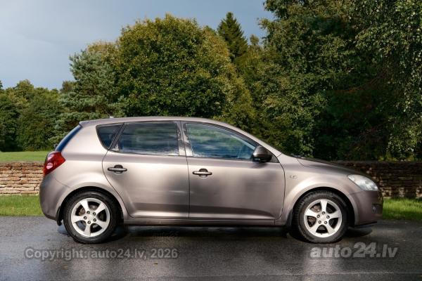 Киа Сид 2007 в Таллин на AUTOMOTO.COM.LV Бежевый Киа Сид 2007 в Таллин, объемом двигателя 1.40 л и пробегом 135 тыс. км за 3000 €, фото 9 на AUTOMOTO.COM.LV