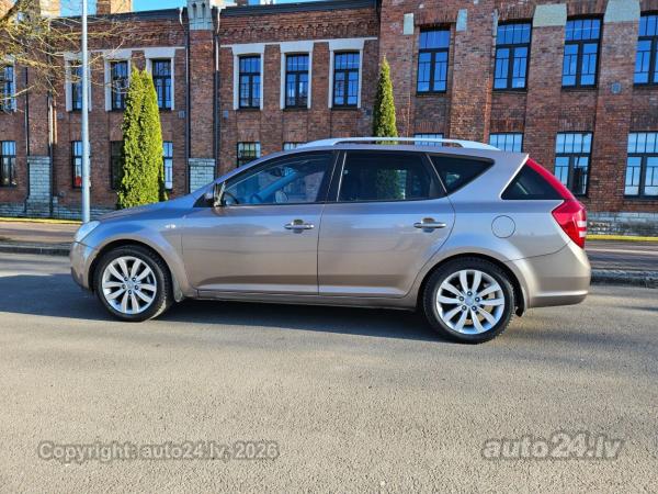 Smilšu krāsa Kia Ceed 2008 Tallina, ar dzinēja tilpumu 1.60 L un nobraukumu 230 tūkst. km par 1699 €, foto 3 vietnē AUTOMOTO.COM.LV