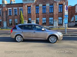 Beige Kia Ceed 2008 in Tallinn, with an engine capacity of 1.60 L and mileage of 230 thousand km for 1699 €, photo 14 on AUTOMOTO.COM.LV