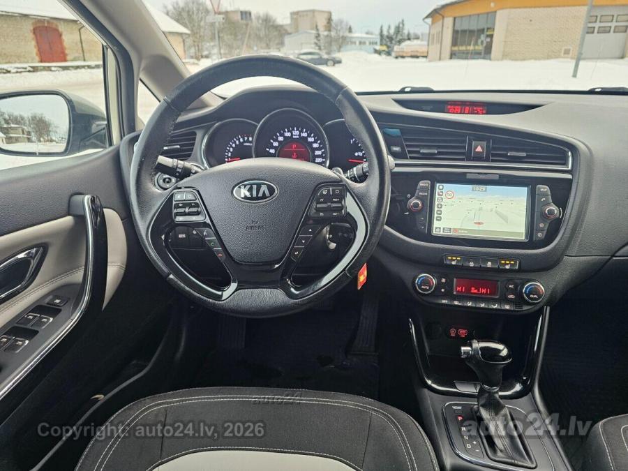 Beige Kia Ceed 2017 in Paide, with an engine capacity of 1.60 L and mileage of 101 thousand km for 8950 €, photo 9 on AUTOMOTO.COM.LV