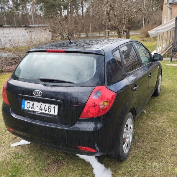 Melns Kia Ceed 2007 Valmiera, ar dzinēja tilpumu 1.60 L un nobraukumu 275 tūkst. km par 12990 €, foto 3 vietnē AUTOMOTO.COM.LV
