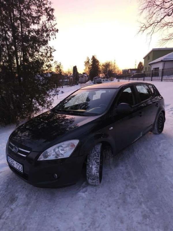 Melns Kia Ceed 2008 Kauņa, ar dzinēja tilpumu 1.59 L un nobraukumu 164 tūkst. km par 2500 €, foto 7 vietnē AUTOMOTO.COM.LV